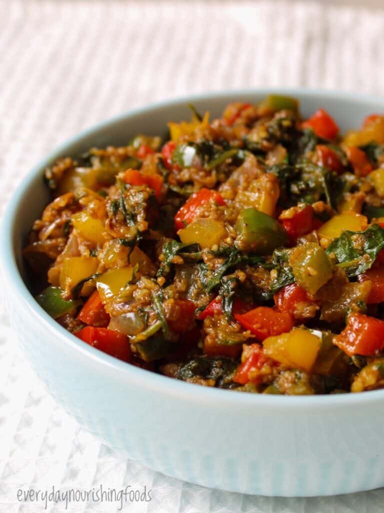 Quick and easy bell pepper stir fry recipe - Everyday Nourishing Foods