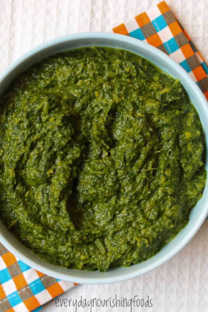 Easy Indian Saag Recipe (Quick Spinach Curry)