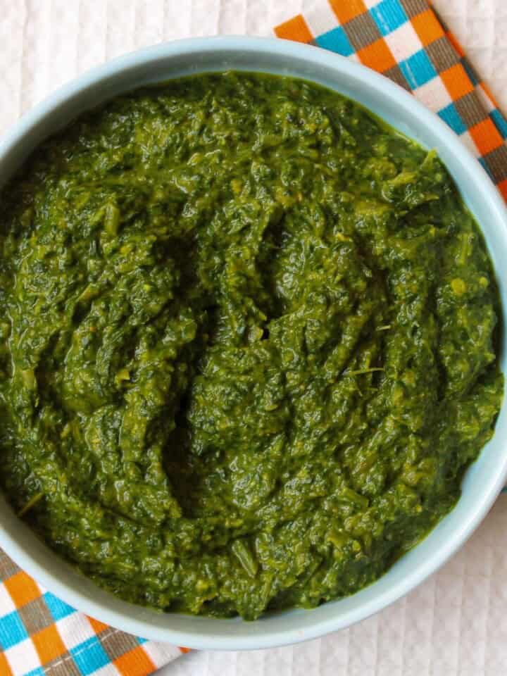 Easy Indian Saag Recipe (Quick Spinach Curry)