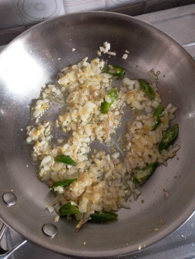 Easy Indian Saag Recipe (Quick Spinach Curry)
