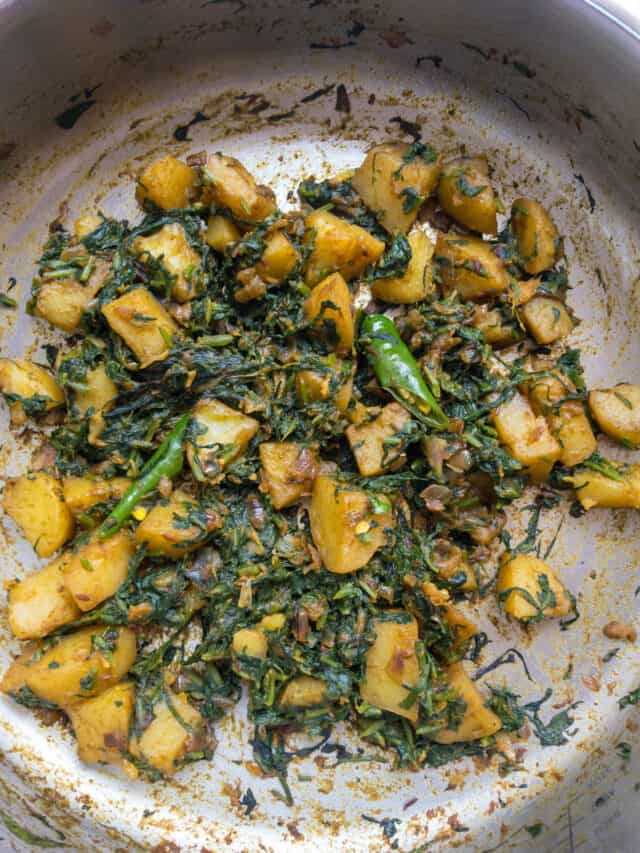 Easy Palak Aloo (Spinach and potato curry) - Everyday Nourishing Foods