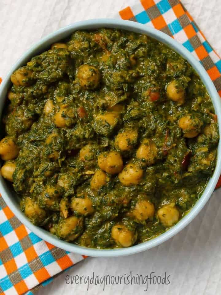 Easy Indian Saag Recipe (Quick Spinach Curry)