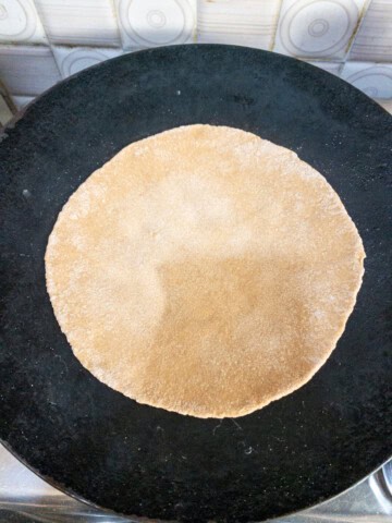 Easy Chapati Recipe (Soft & Fluffy Whole Wheat Indian Bread)