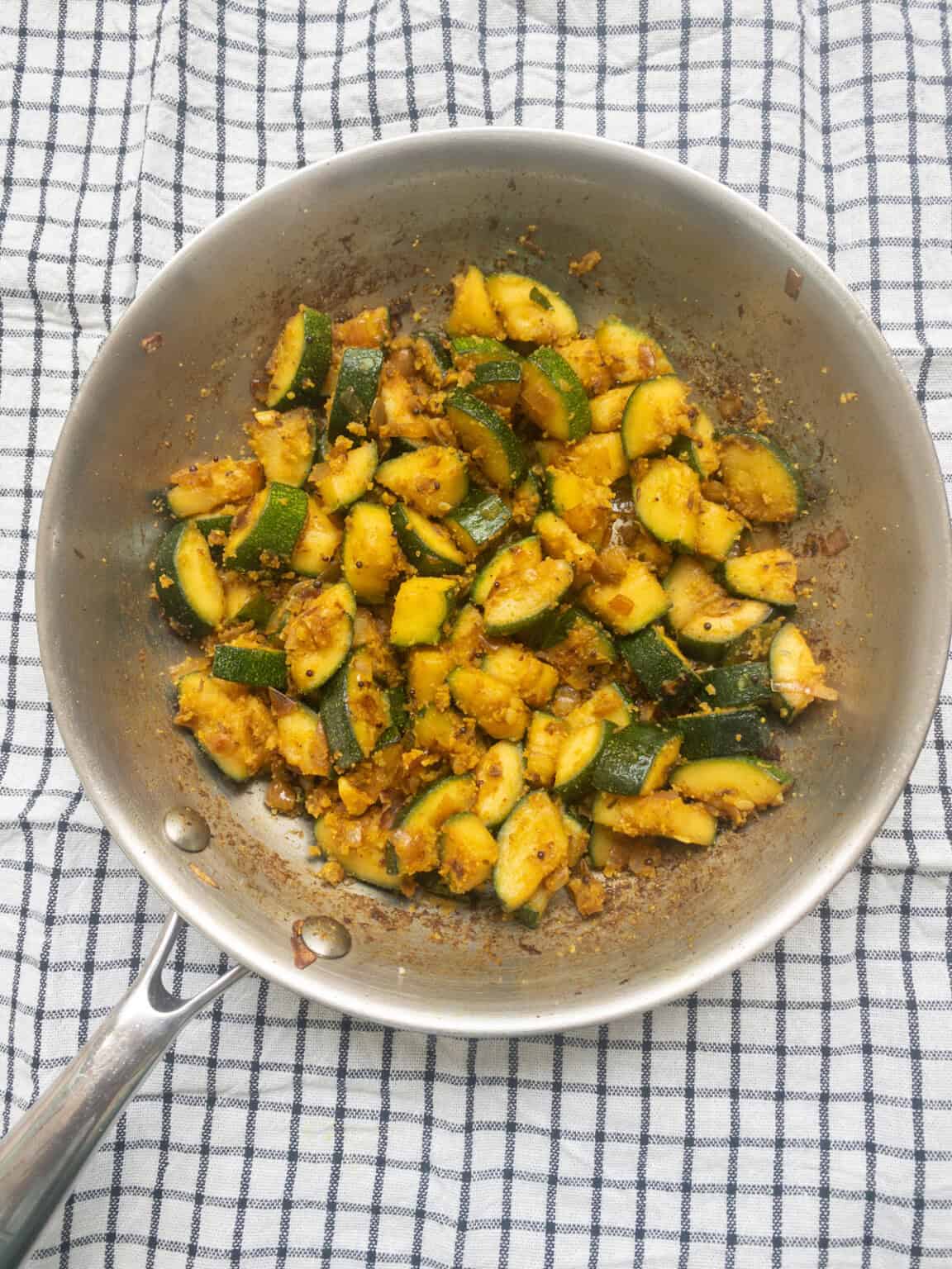 Quick Indian Zucchini Curry Recipe – Ready in 20 Minutes! - Everyday ...