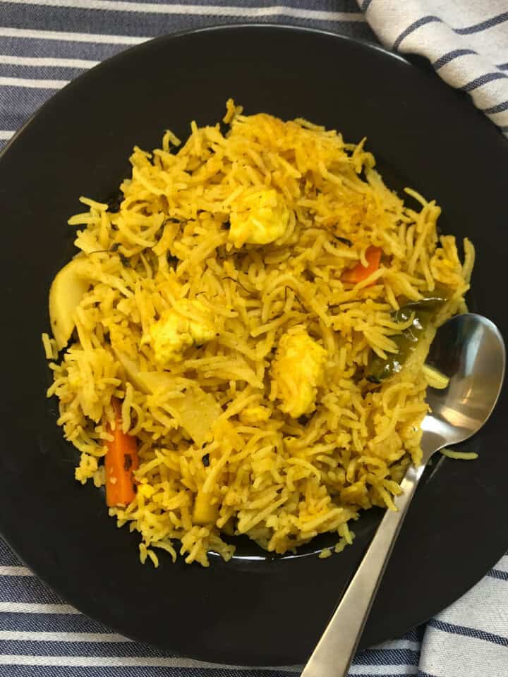 Indian Spinach Rice (Palak Pulao) Using Leftover Rice - Everyday ...